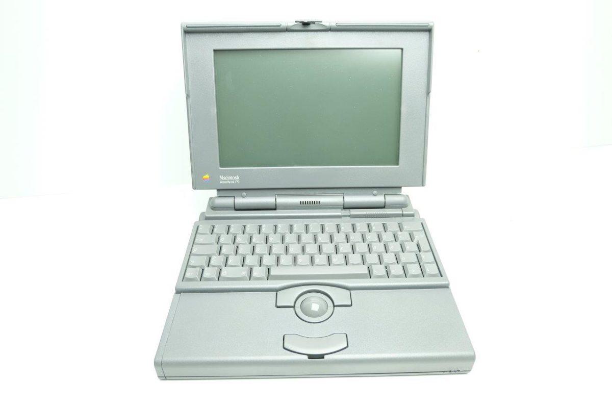 PowerBook 170 – Never trust a computer you can't lift!